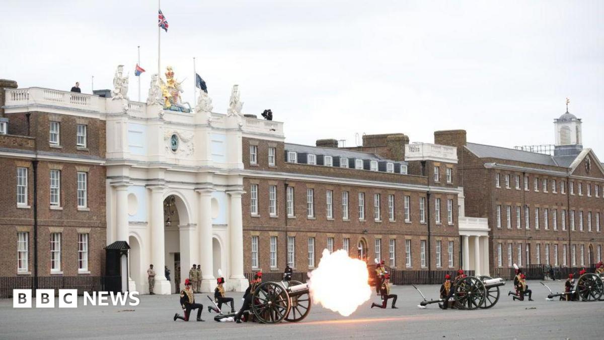Woolwich army base closure could mean more houses for locals - BBC News