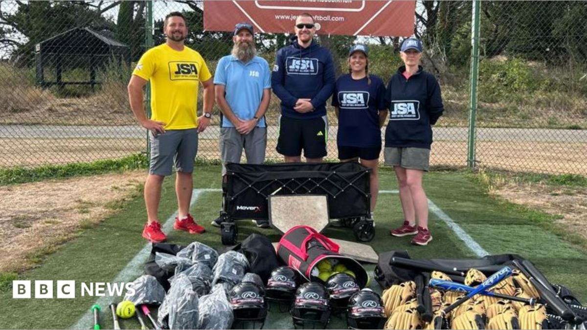 Jersey softball players given grant funding boost - BBC News