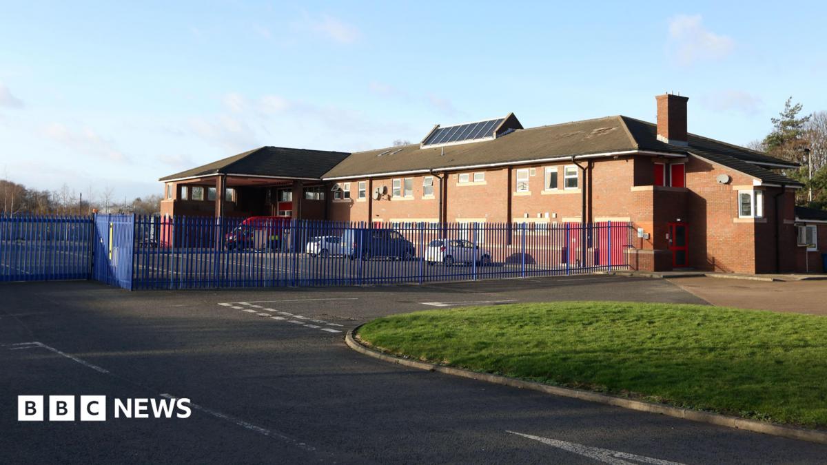 Wallsend Fire Station to close overnight despite concerns - BBC News