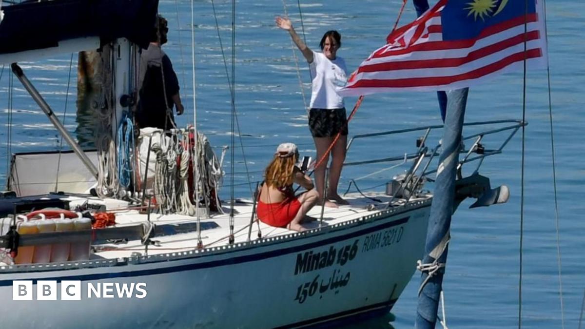 Israel intercepts Gaza flotilla near Crete and detains 175 activists ...