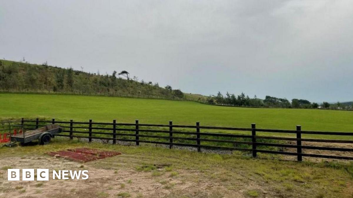 Pennington farm's 'harmful' camping pods plans thrown out - BBC News