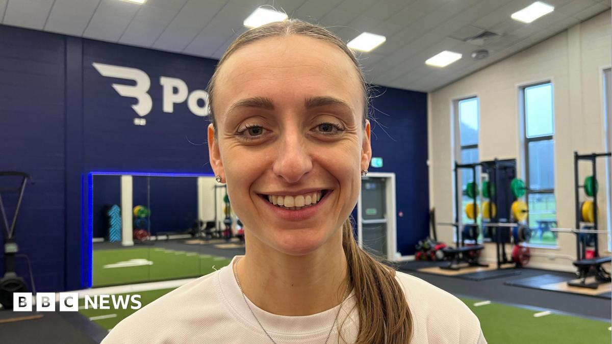 Hull City Ladies and Bishop Burton launch female football academy - BBC ...