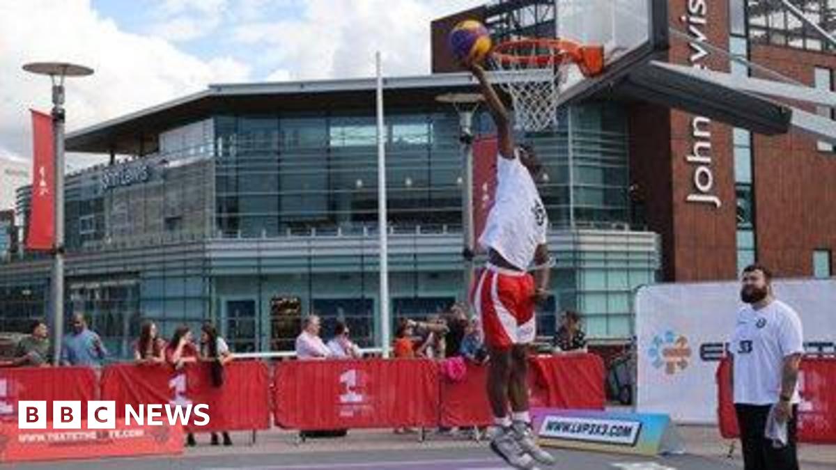 Liverpool youth basketball tournament aims to reduce crime - BBC News
