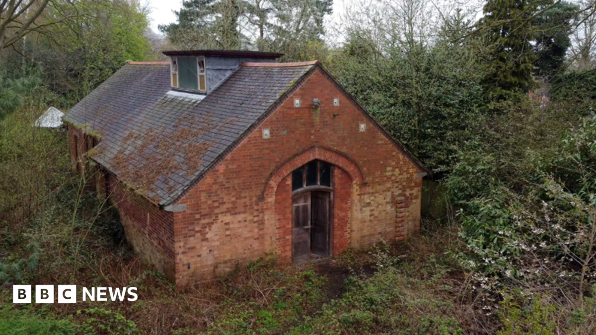 Plans to turn The Morgue in Cheddleton into a holiday home - BBC News