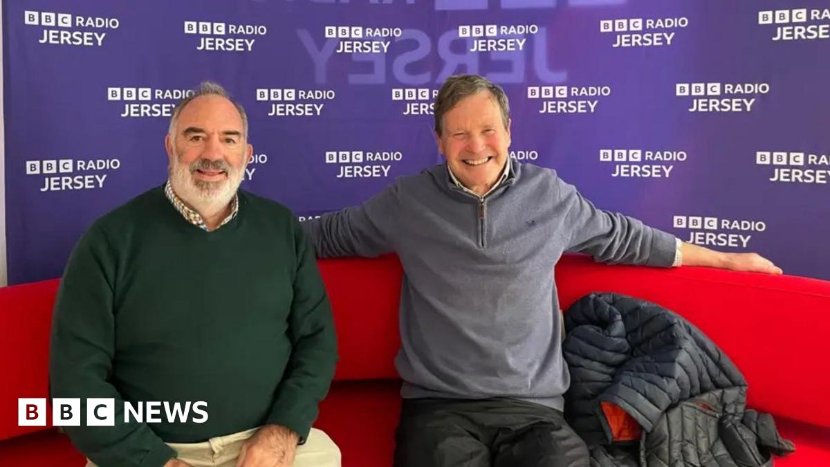 Two ambulances setting off from Jersey to Ukraine - BBC News