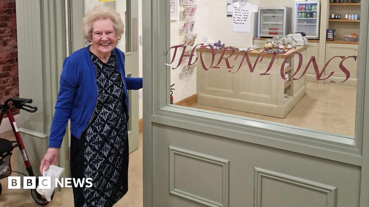 Hedon care home makes Doreen's wish come true with sweet idea - BBC News