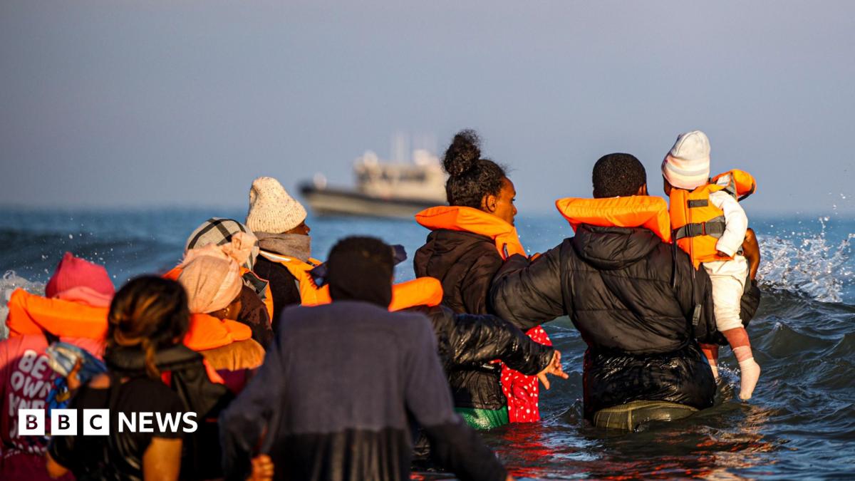 Small boat carrying record 125 people crosses Channel - BBC News