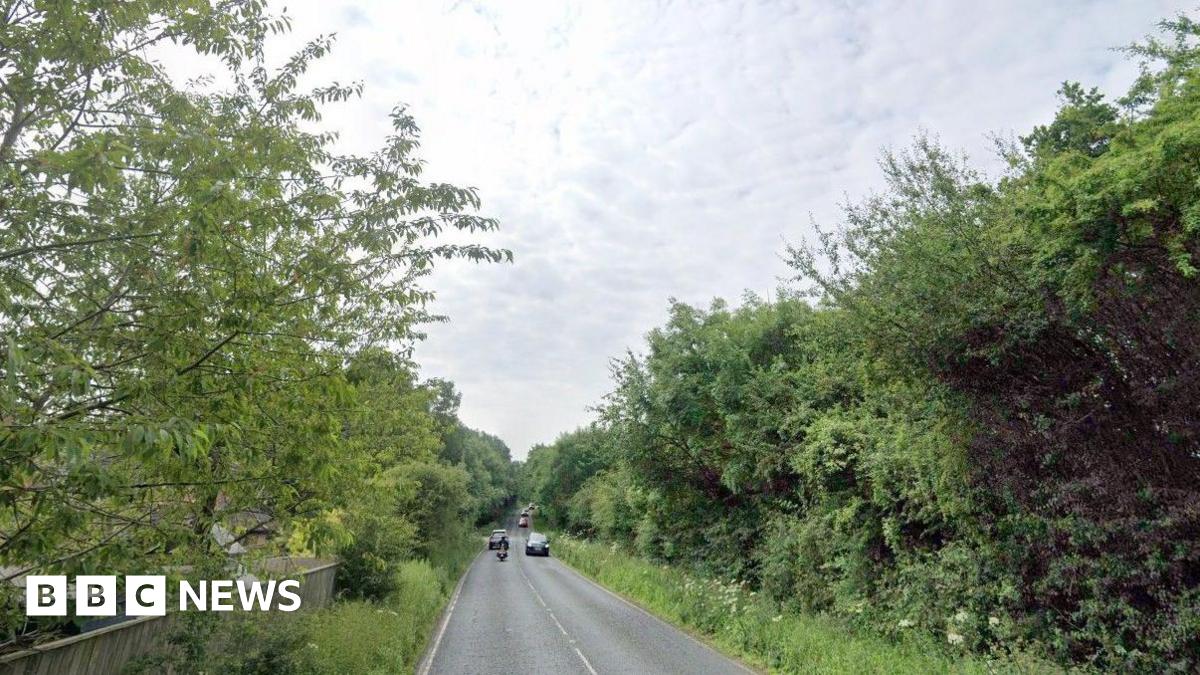Man, 32, dies in Middlesbrough car crash - BBC News