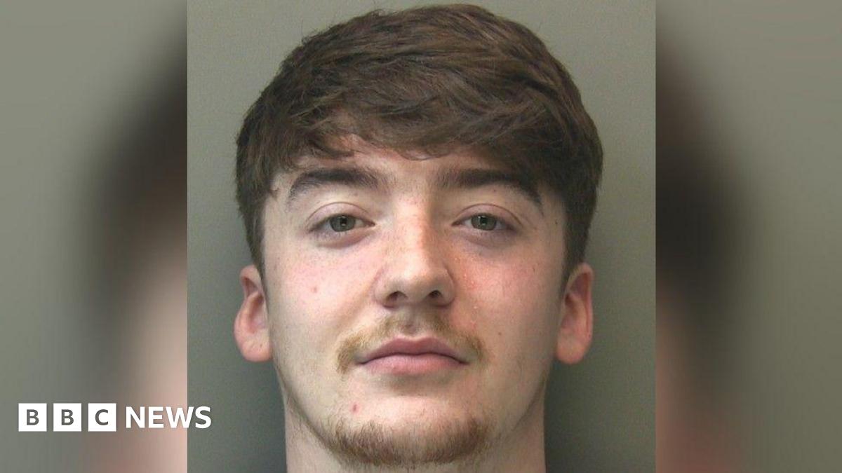 Skegness man jailed for repeated violence against woman - BBC News