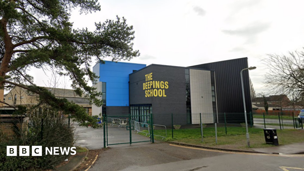 Deepings School staff to strike over workload and behaviour concerns ...