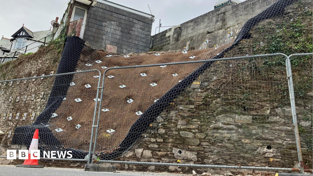 Looe property owner 'facing £400,000 bill over landslide repairs' - BBC ...