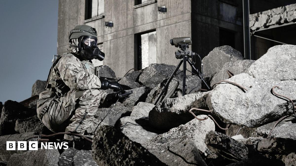 Melksham firm Avon Protection gets new MoD contract - BBC News
