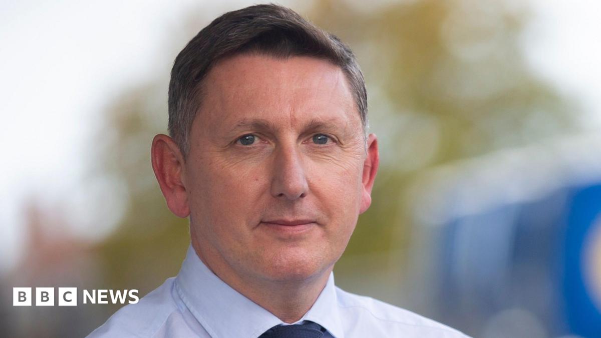 Guernsey Post finance chief steps up to chief executive - BBC News