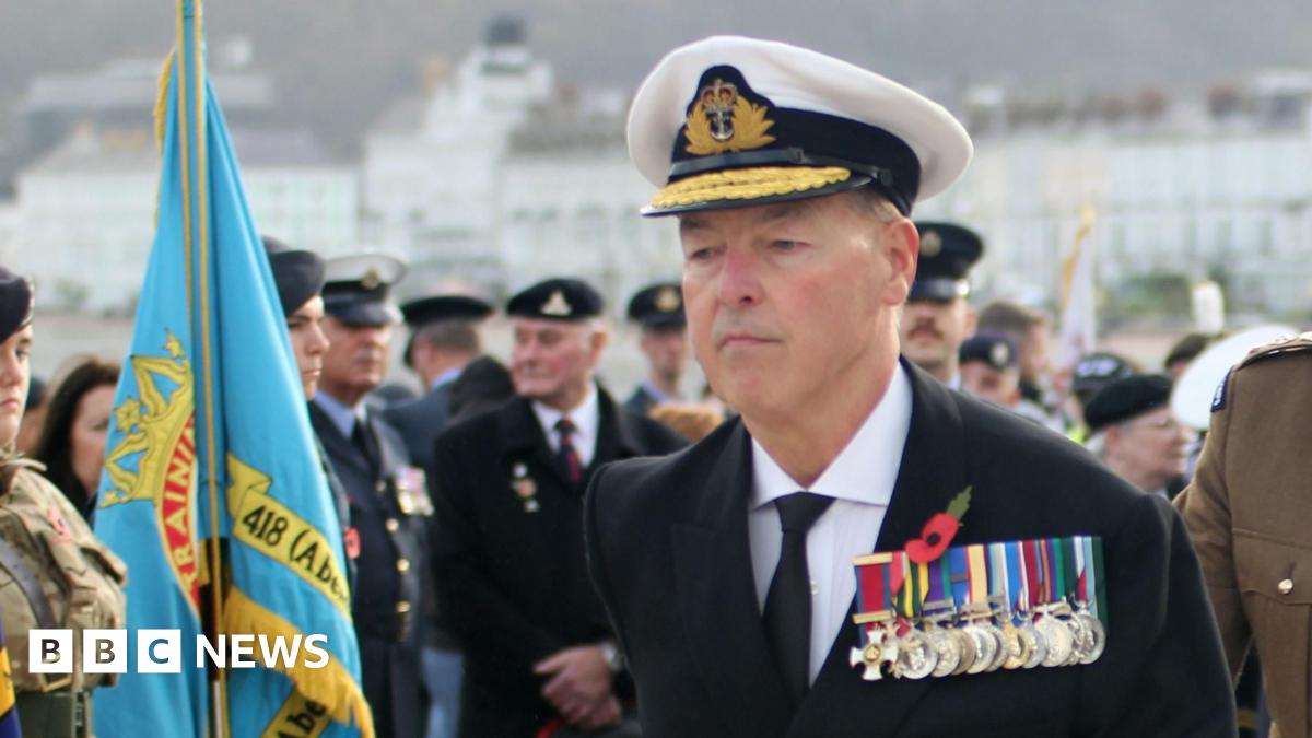 Fake admiral admits dressing as navy official at Remembrance Sunday ...