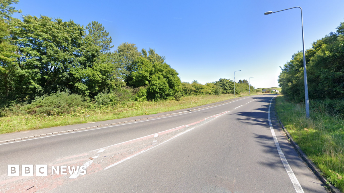 Cumbria Police appeal after man dies in A595 crash - BBC News