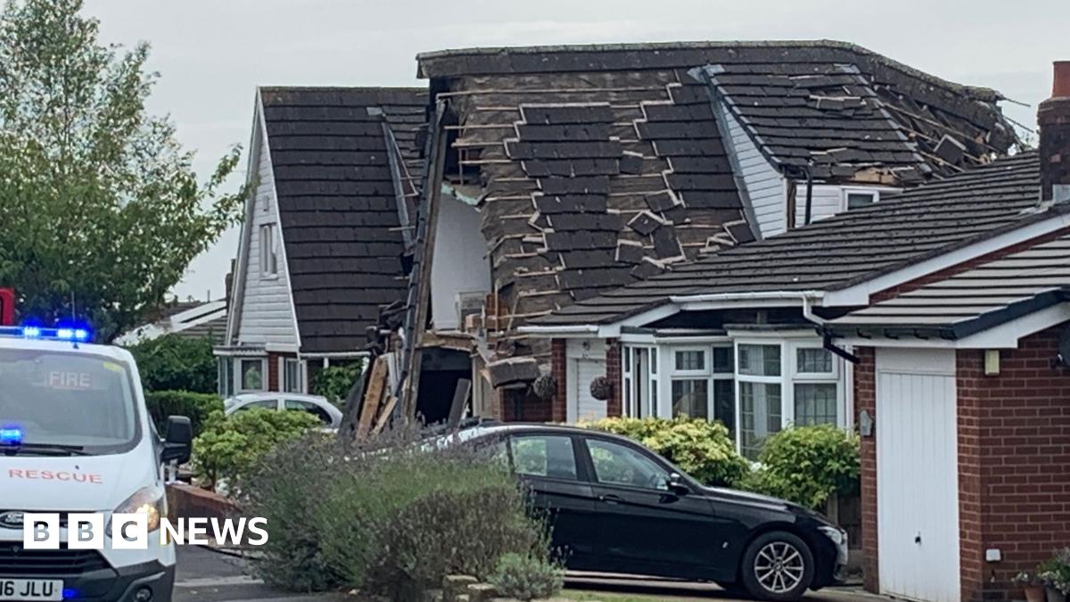 Man badly injured in house explosion dies - BBC News