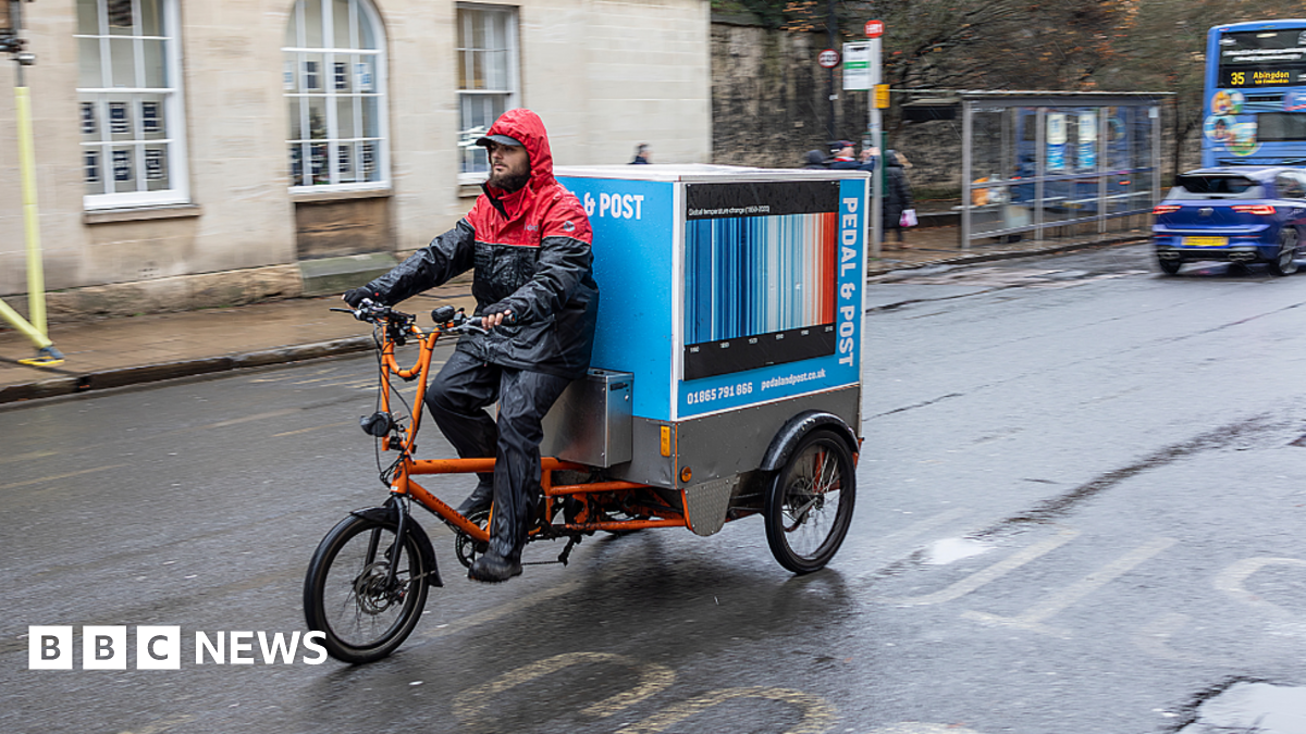 Oxford-based cargo bike courier firm closes after 14 years - BBC News