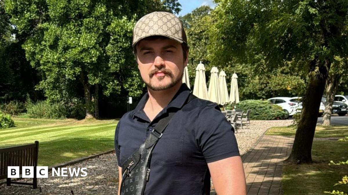 Roblox: The Welsh game creator with 11 billion visits - BBC News