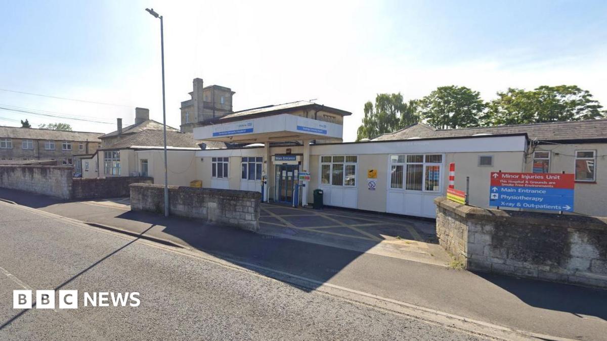 Trowbridge walk-in minor injuries unit to open for longer - BBC News