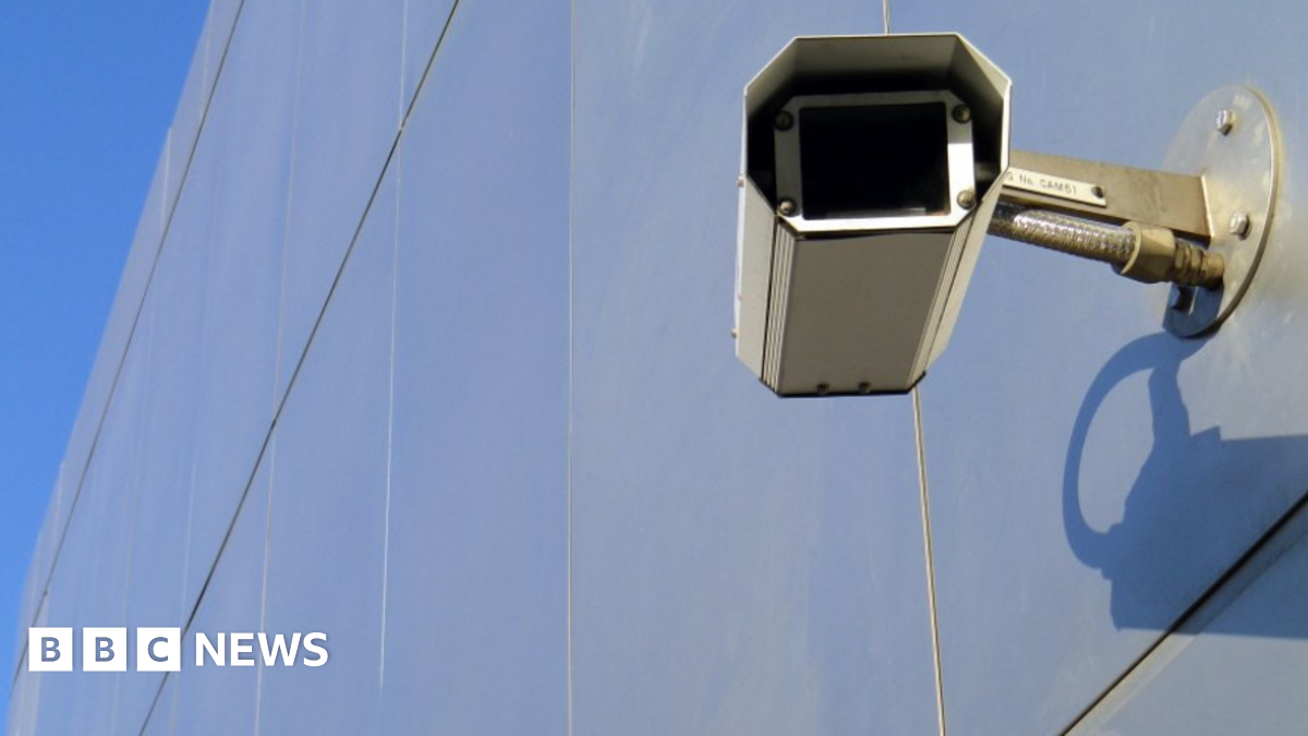 Birmingham CCTV pilot approved in crime hotspots - BBC News