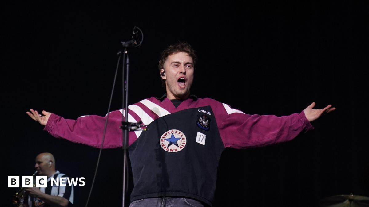 Sam Fender tour announced, with ballot for Newcastle tickets - BBC News