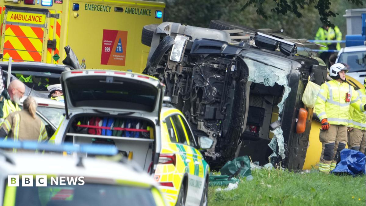 East Sussex: Four occupants of car seriously injured, say police - BBC News