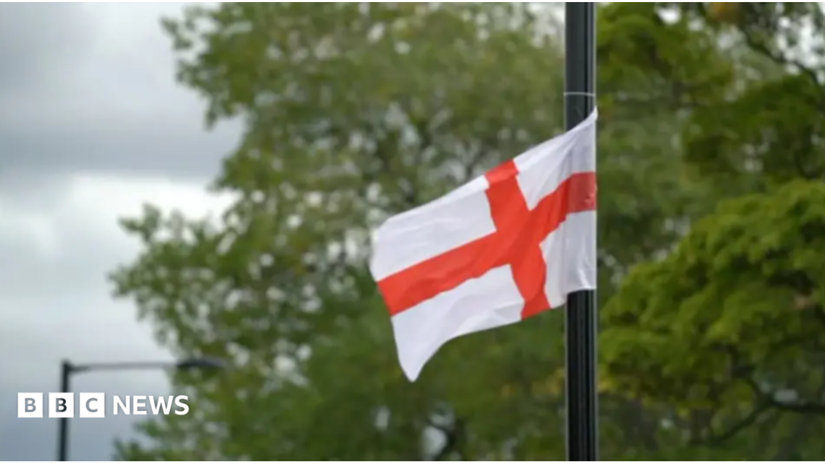 Medway flag removals cost the council £11,000 - BBC News