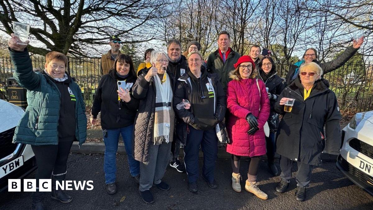 'We did absolutely everything to stop the stink,' say protestors - BBC News