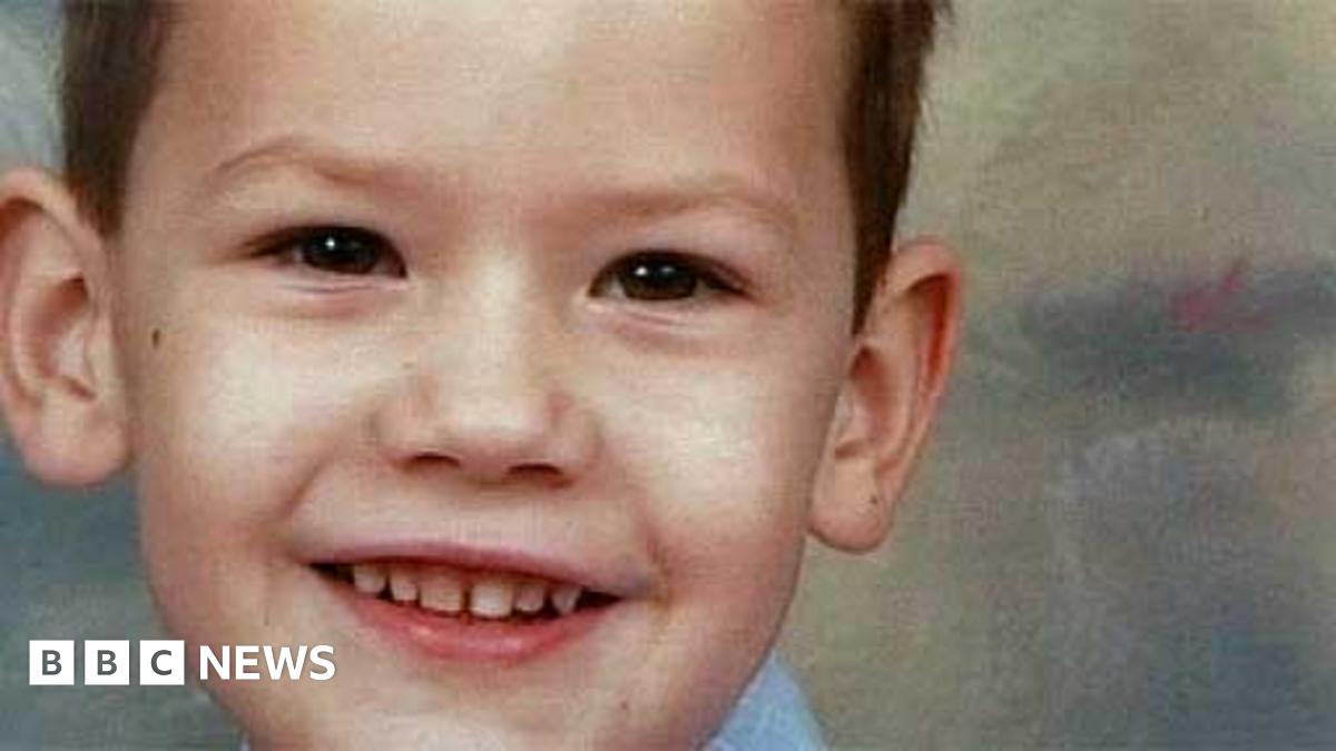 Persimmon Matthew Green mantelpiece death case dropped - BBC News
