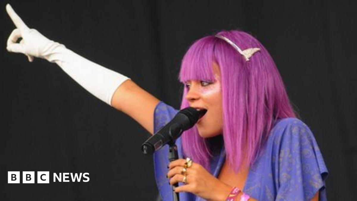 Lily Allen to play with Dizzee - BBC News