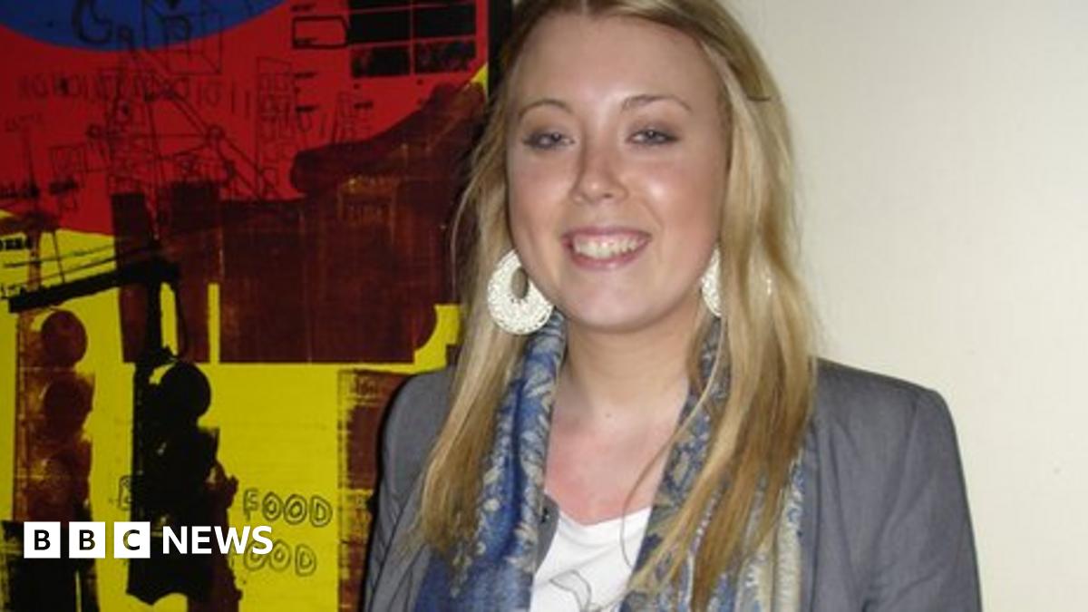 First time voter: Jennifer O'Reilley - BBC News