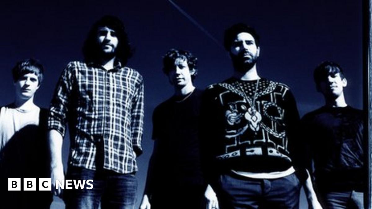 Foals announce autumn UK tour - BBC News