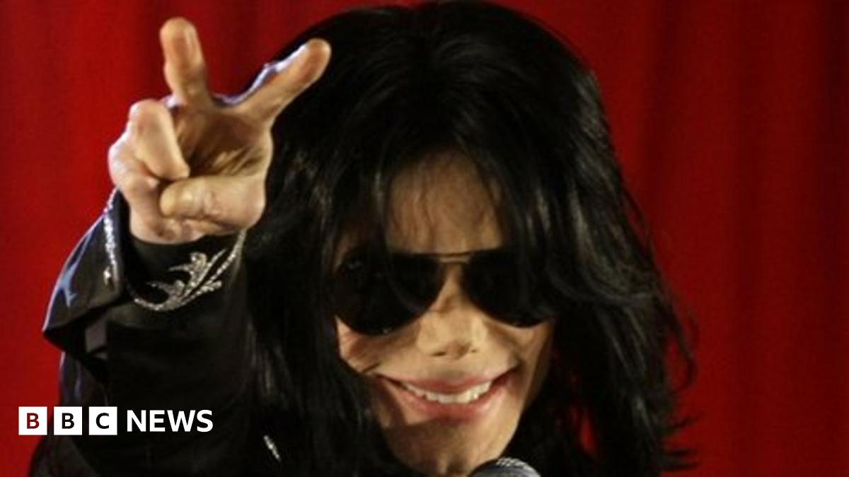 Michael Jackson was 'murdered for money', says sister - BBC News