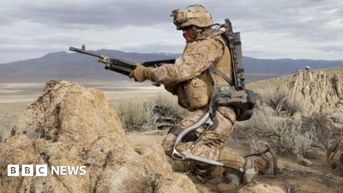HULC exoskeleton system ready for soldier tests - BBC News