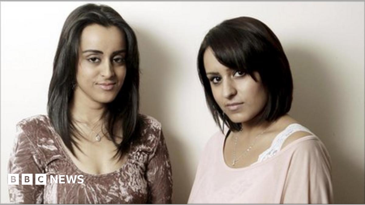 The sisters living without stomachs - BBC News