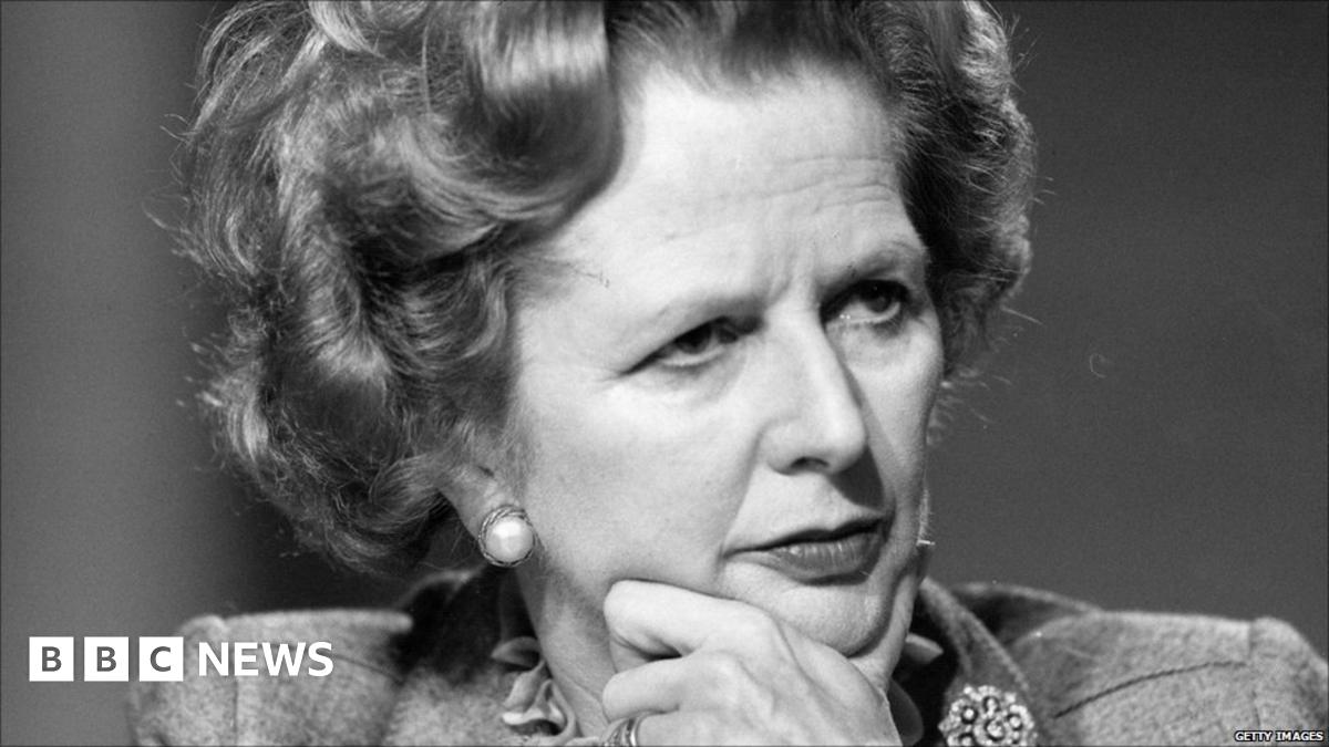 Oldham councillor Tony Larkin sorry for Thatcher death gibe - BBC News