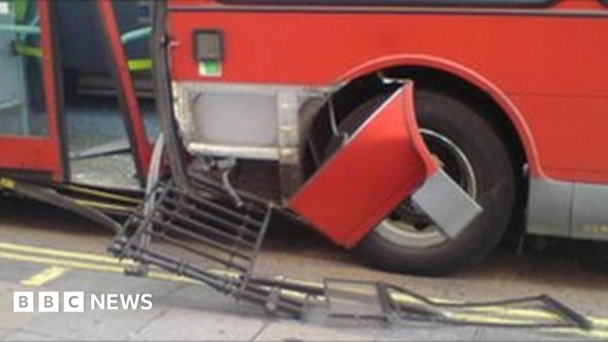 Woman hurt by masonry after Piccadilly Circus bus crash - BBC News