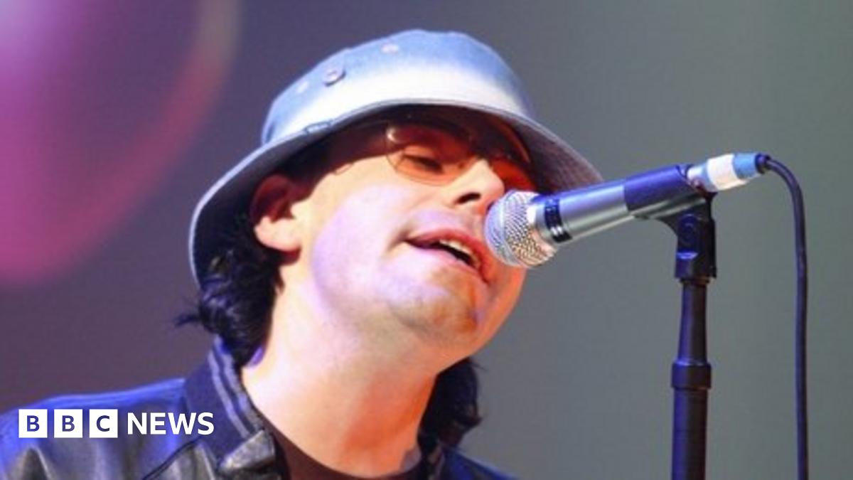 The Charlatans' drummer 'comfortable' after collapse - BBC News