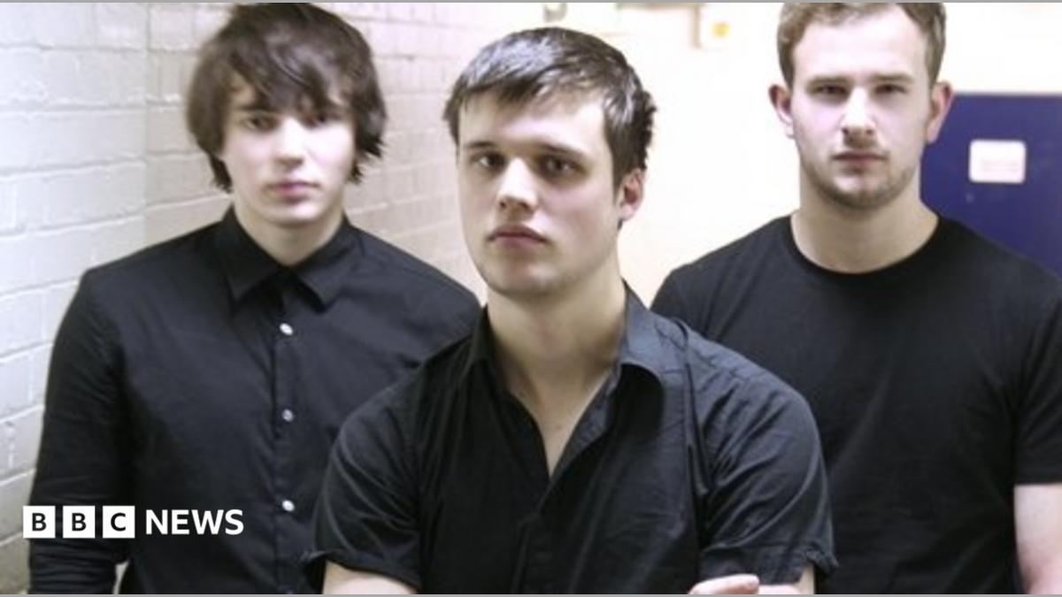 White Lies reveal new album details - BBC News