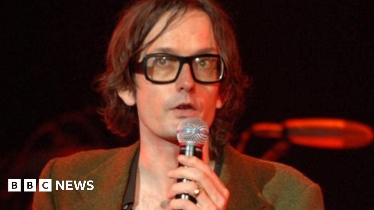 Pulp confirm 2011 reunion gigs - BBC News