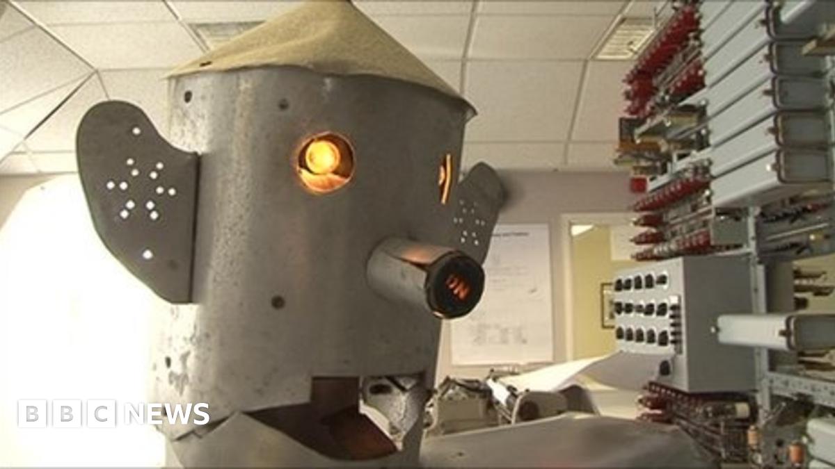 A walk of fame for George the robot - BBC News
