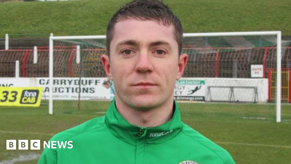 Fifa goal of the year nominee Burrows explains back-heel - BBC News
