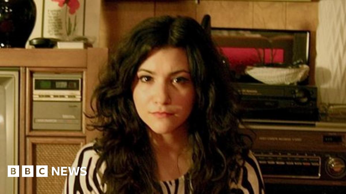 Introducing… Alex Winston - BBC News