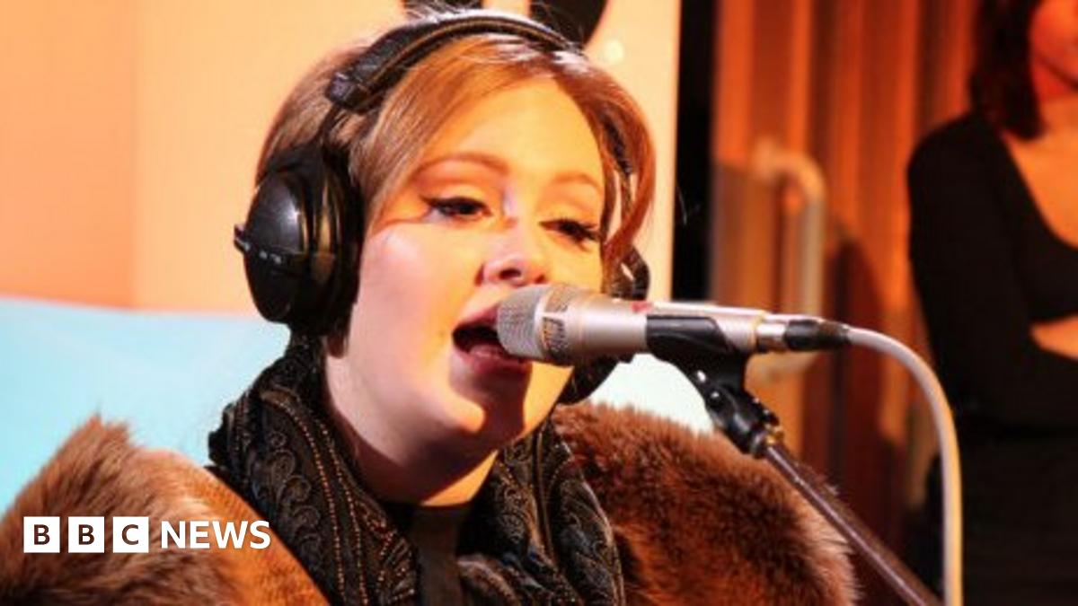 Adele forced to pull more gigs on UK tour - BBC News