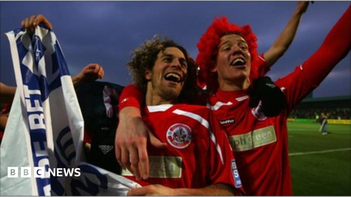 Crawley Town ready for Manchester United FA Cup battle - BBC News