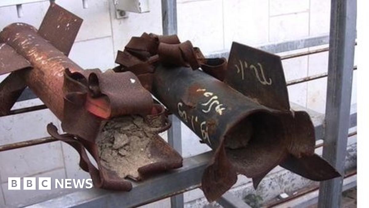 Israel and Gaza: Life on both sides of the border - BBC News