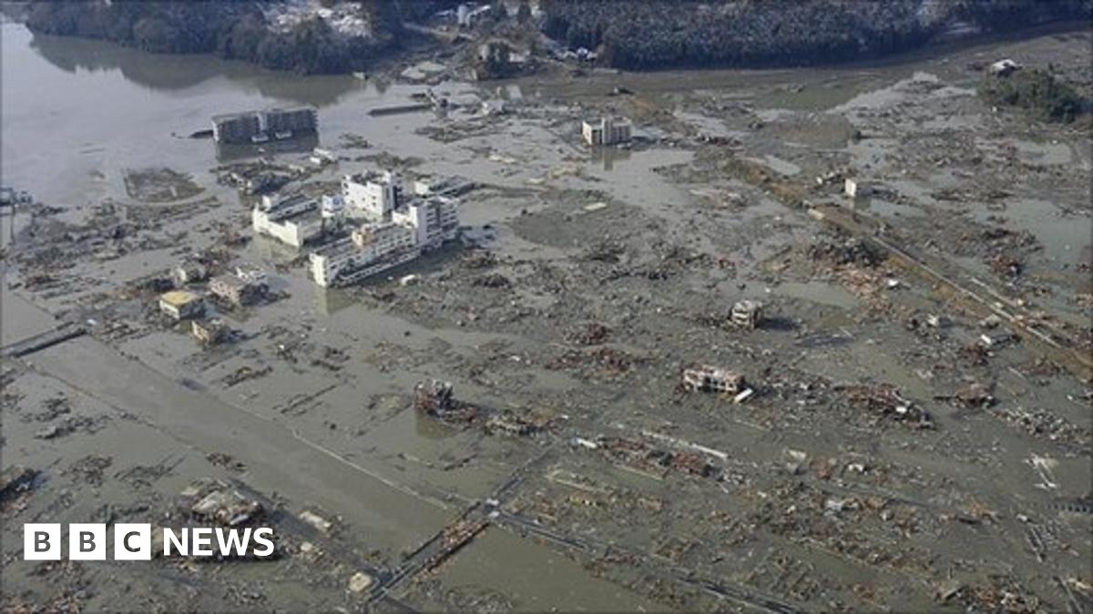 Japan earthquake: Tsunami leaves Sendai area devastated - BBC News