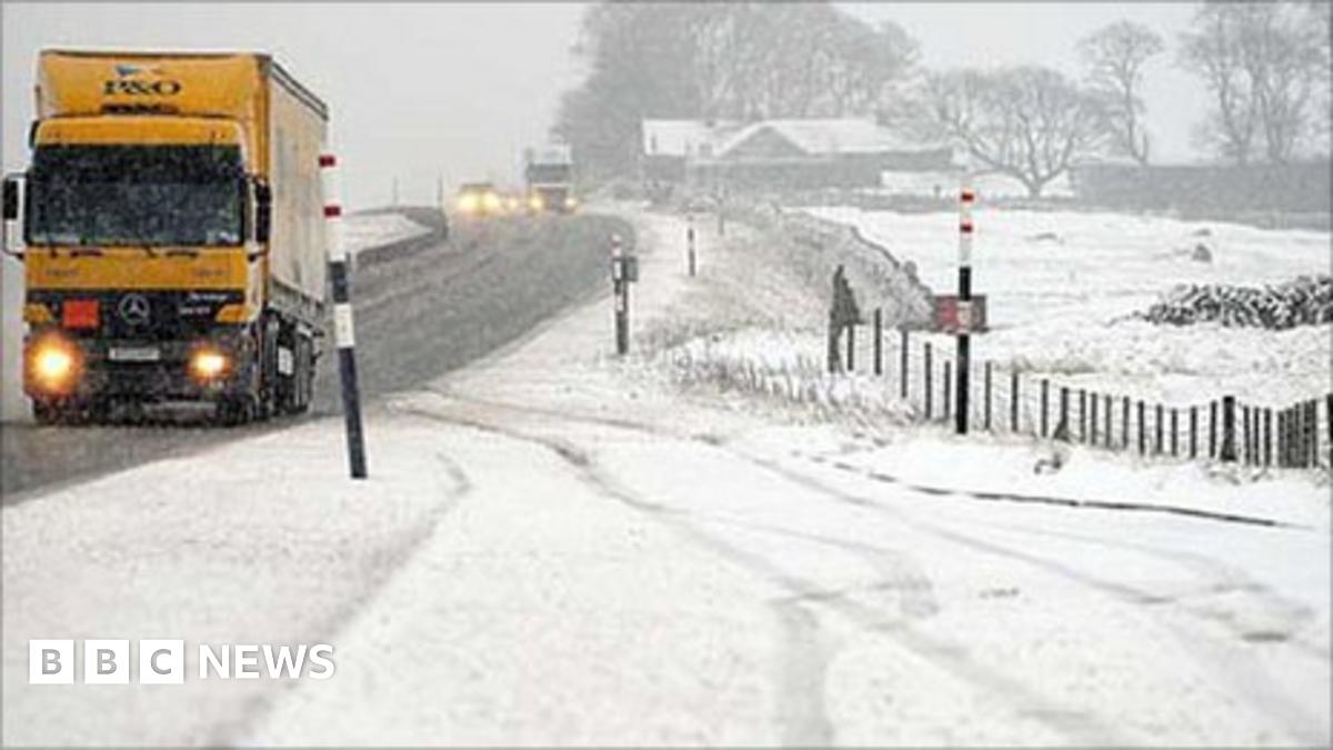 Durham County Council agrees winter gritting plans - BBC News