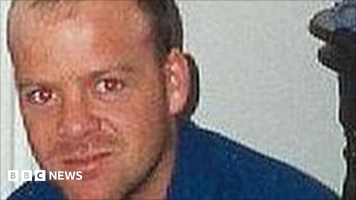 Lee Woodier jailed for kidnap and death of John Newton - BBC News