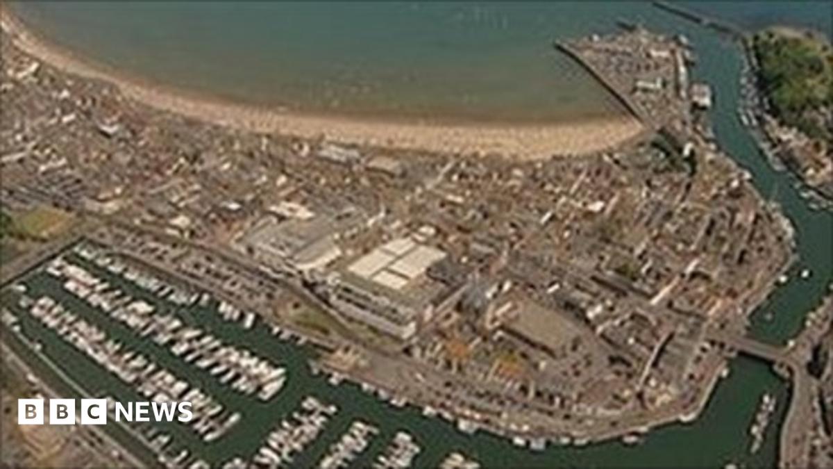 Weymouth lifting bridge warning to drivers - BBC News
